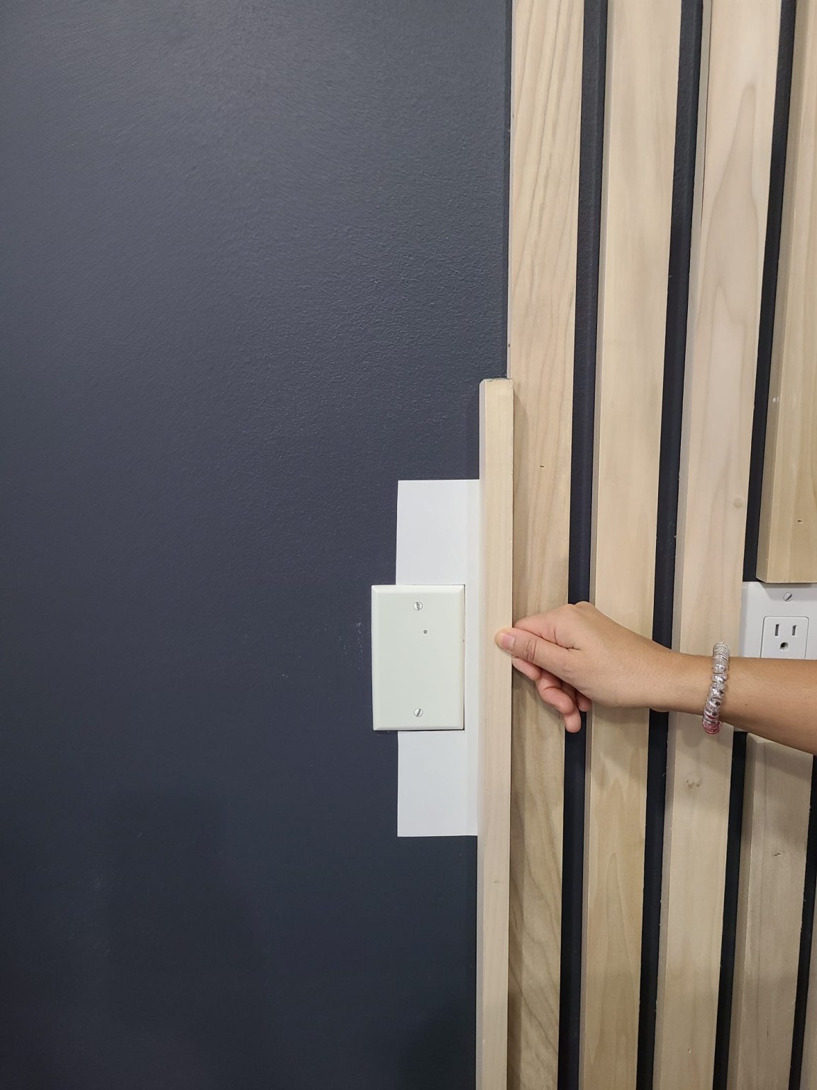 Step by Step DIY Wood Slat Wall - Hana's Happy Home