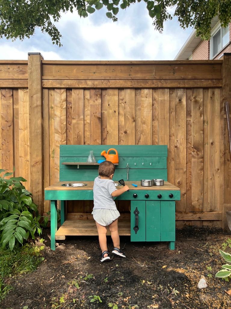 DIY Mud Kitchen - Hana's Happy Home